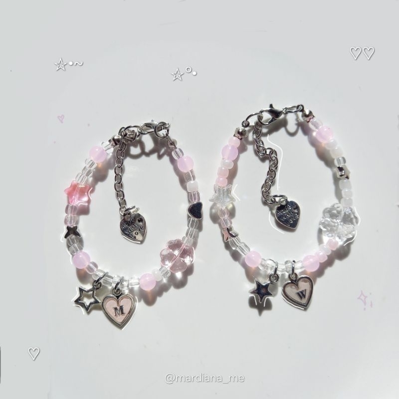 Jual Initial bracelet custom/ gelang inisial manik custom CLOVER ...