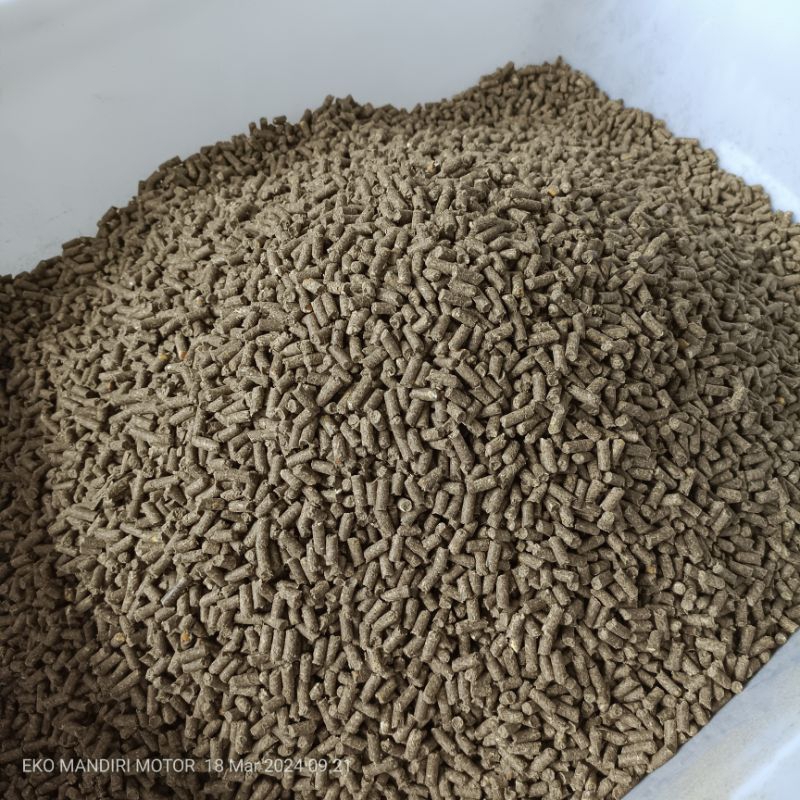 Jual +/- 7kg Pelet Komplit Feed EMF GOLD Multifungsi untuk pakan ...