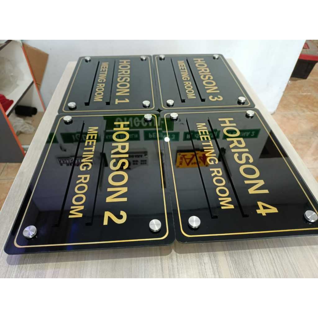 Jual PAPAN AKRILIK SLIDING/NAME TAG SLIDING | Shopee Indonesia