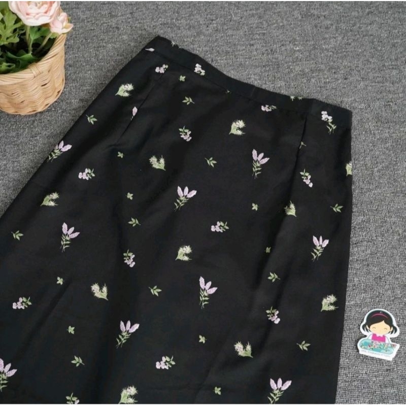 Jual ROK FLORAL KOREAN SKIRT | ROK GAMAR A-LINE MOTIF BUNGA | FLORAL ... Jual ROK FLORAL KOREAN SKIRT | ROK GAMAR A-LINE MOTIF BUNGA | FLORAL ...