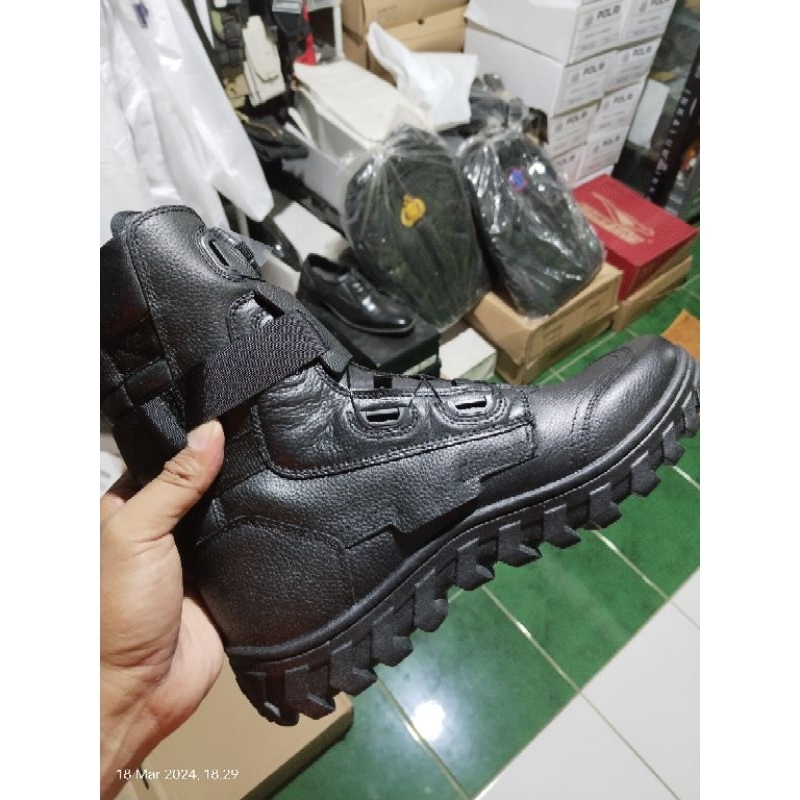Jual Sepatu PDL Tali Putar Pembagian Jatah Terbaru Polri Dalmas Samapta ...