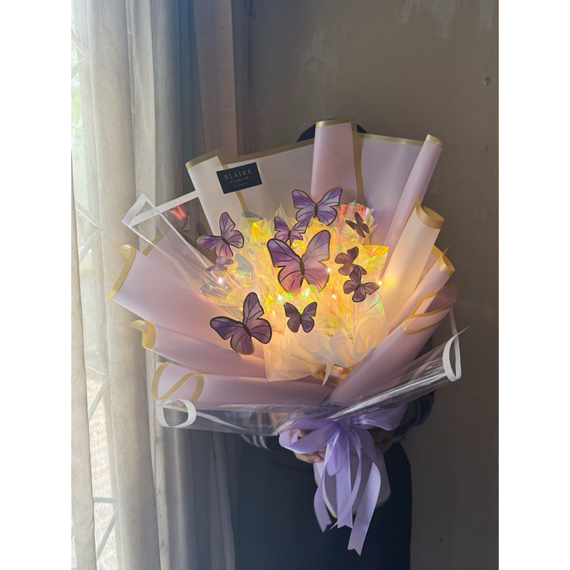 Jual (NEW) PIER BUTTERFLY KOREAN BOUQUET FREE LED/LAMPU | BUKET KUPU ...