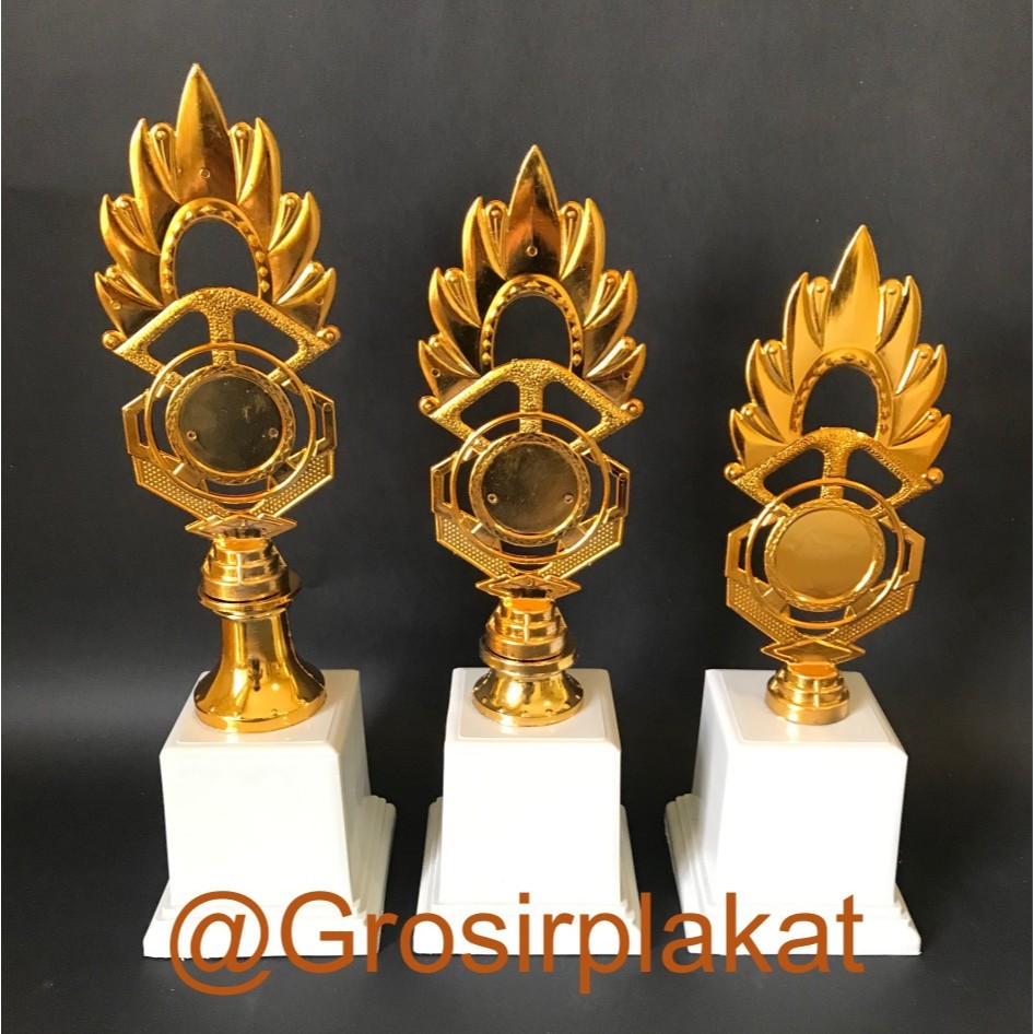 Jual Piala Penghargaan 1 set Piala 1 set Tatakan Putih | Shopee Indonesia
