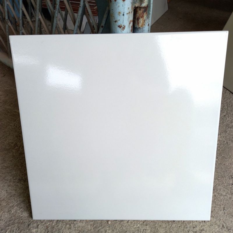 Jual Keramik Lantai Glossy 40x40 SUPER WHITE Mulia Tile | Shopee Indonesia