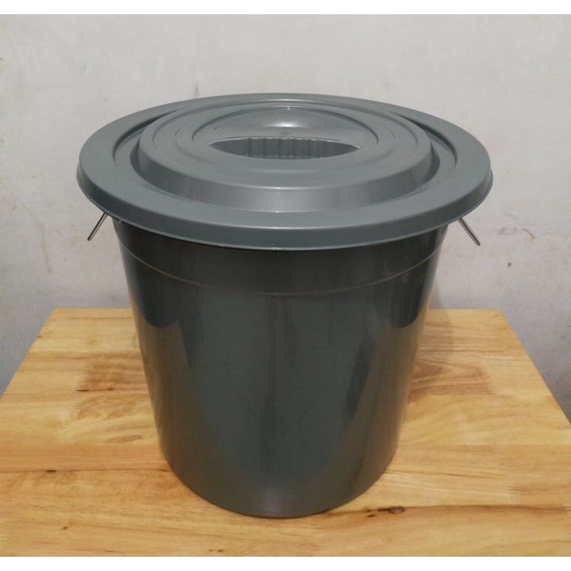 Jual Ember Tutup Plastik 30Liter Phylia / Tong Tutup 30Liter / Tong Abu 30Liter / Ember Besar ...