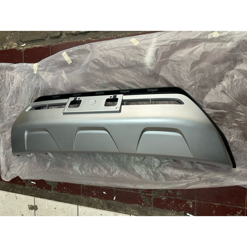 Jual 53112-0k560 COVER BAWAH BEMPER DEPAN FORTUNER VRZ ORIGINAL silver ...