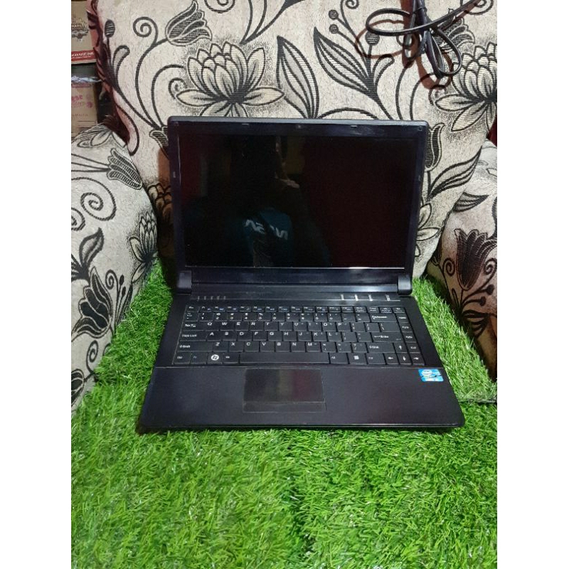 Jual Laptop Wearnes Quadra CI-1422 Minus Mati (Bekas) | Shopee Indonesia