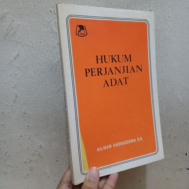 Jual Hukum Perjanjian Adat | Hilman Hadikusuma S.H | Shopee Indonesia