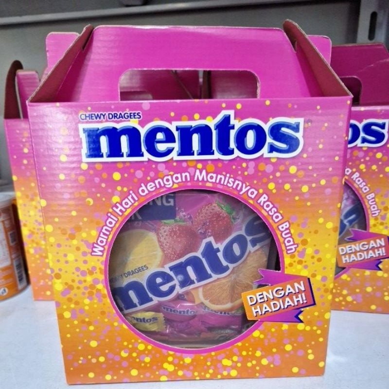 Jual MENTOS FRUIT CANDY GIFT 108 G (40 BUTIR) FREE SNACK BOX | Shopee ...