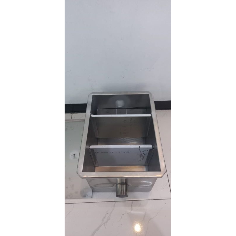 Jual Greasetrap (penyaring minyak dari air) ukuran 60x40x30 cm | Shopee ...