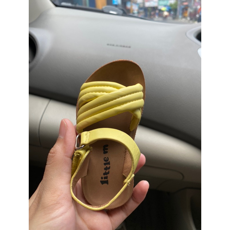 Jual Sendal Little M YQKL95 Kuning (Preloved) | Shopee Indonesia