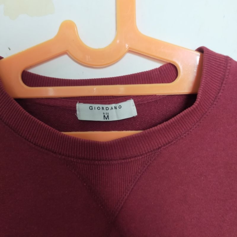 Jual SWEATER GIORDANO MERAH | Shopee Indonesia