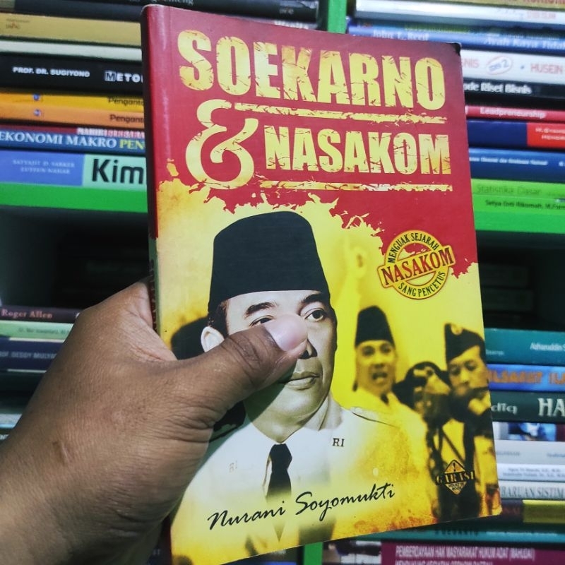 Jual (ori) buku Soekarno & nasakom | Shopee Indonesia