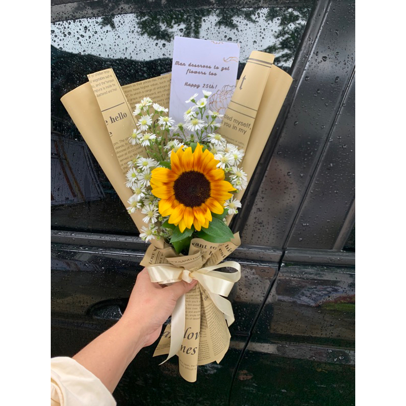 Jual buket bunga matahari / bunga matahari / buket ulang tahun / buket wisuda / buket bunga ...