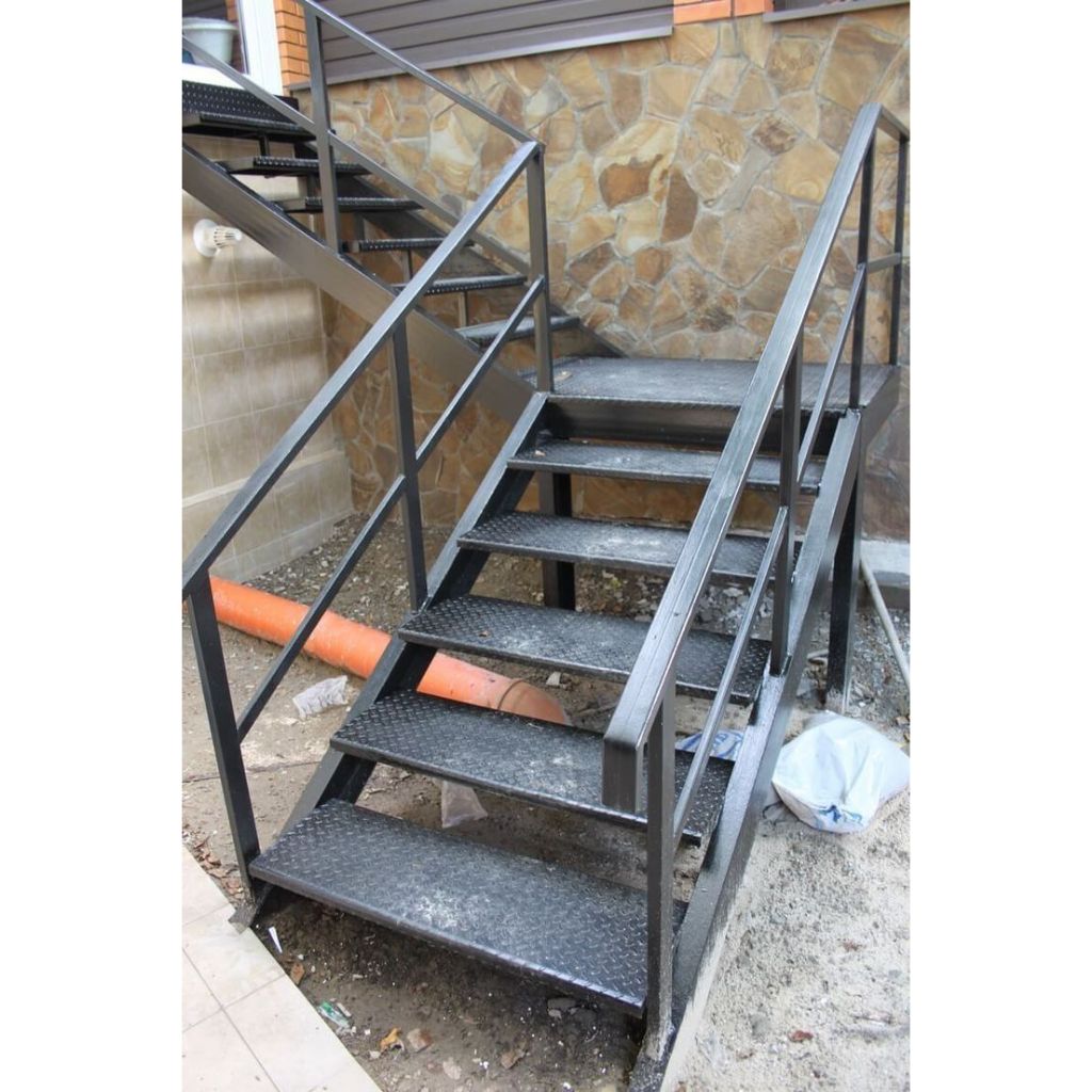 Jual Jual Tangga Besi bandung, tangga besi biasa/tangga spiral | Shopee ...