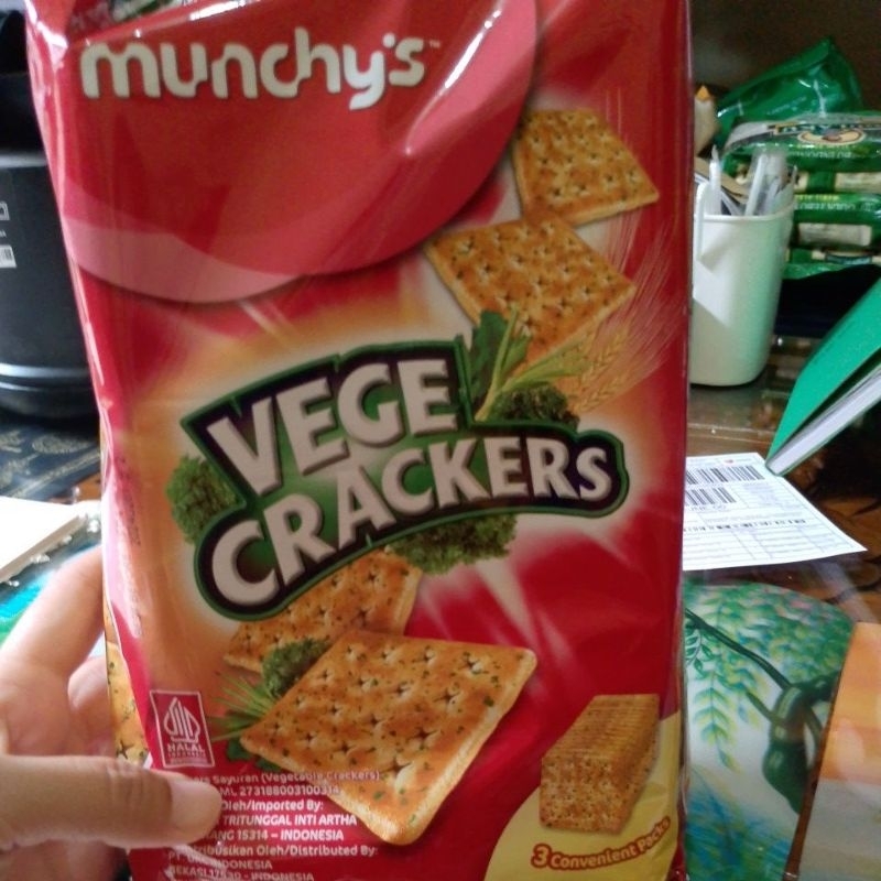 Jual Munchys Vege Crackers / Kraker rasa Sayur / Munchy's cracker 380g ...