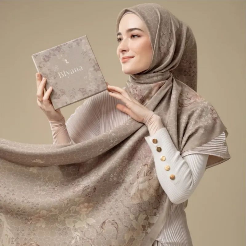 Jual Heylocal's Blyana scarves GIA | Shopee Indonesia