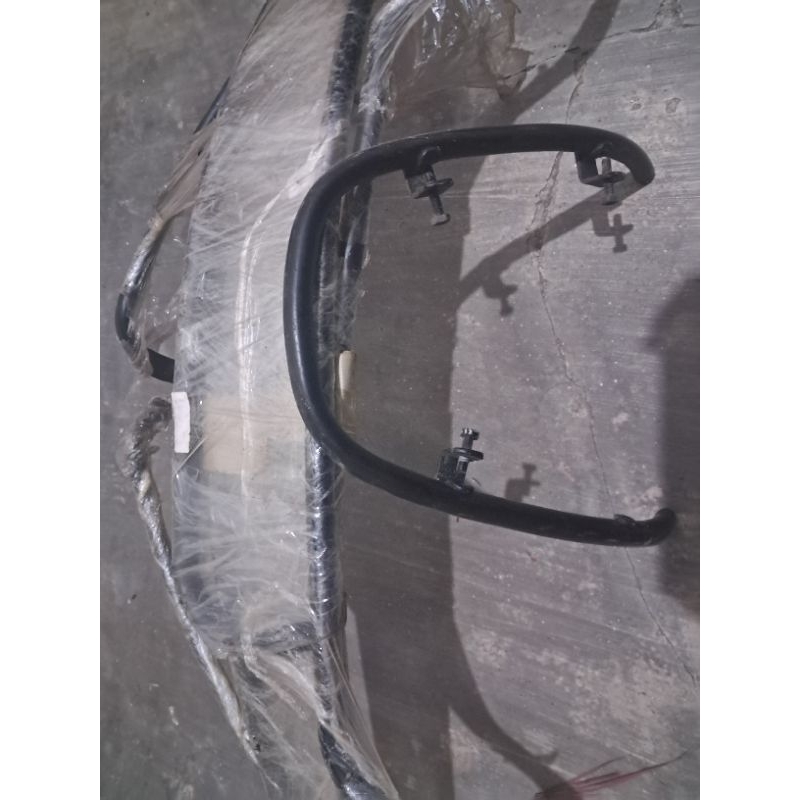 Jual Crashbar/Sidebar/Protector Body Vespa Primavera/Sprint NOS ...