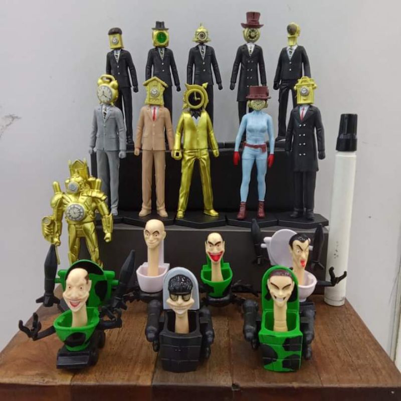 Jual mainan static figureSkibidi A Toilet Figures Toilet Man gold VS ...