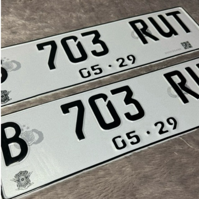 Jual Custom Plat Nomor Mobil Besi Reflective White/Black Barcode ...