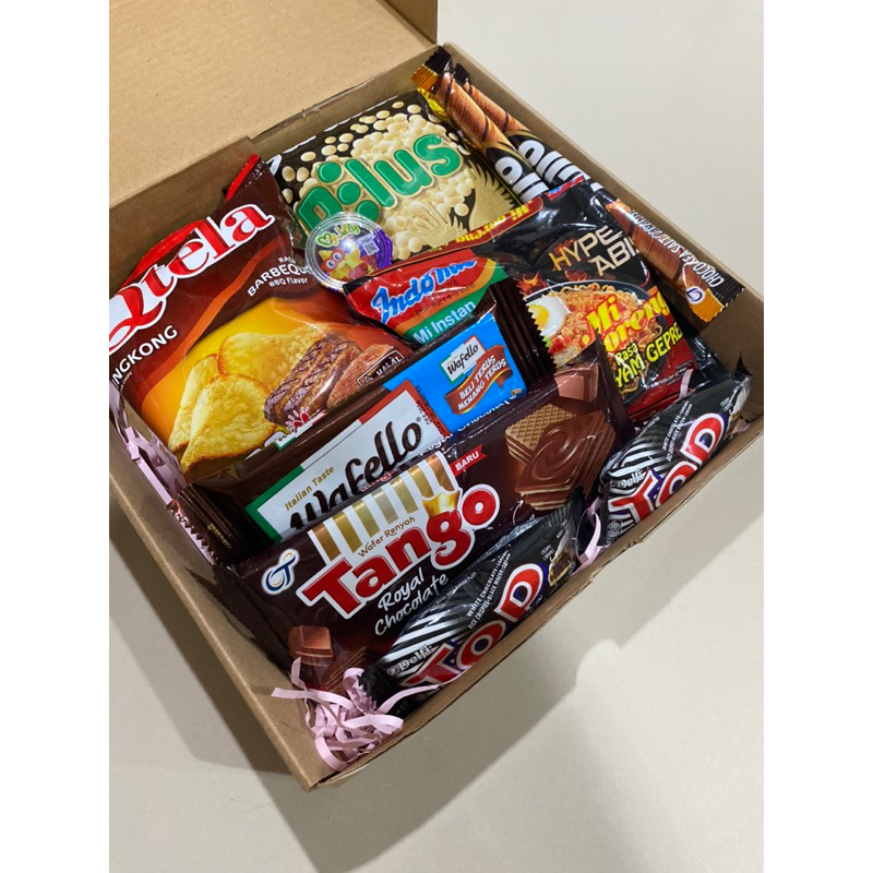 Jual Snack Box/ Hampers Snack / Kado Ulang Tahun / Kado Wisuda Hitam ...