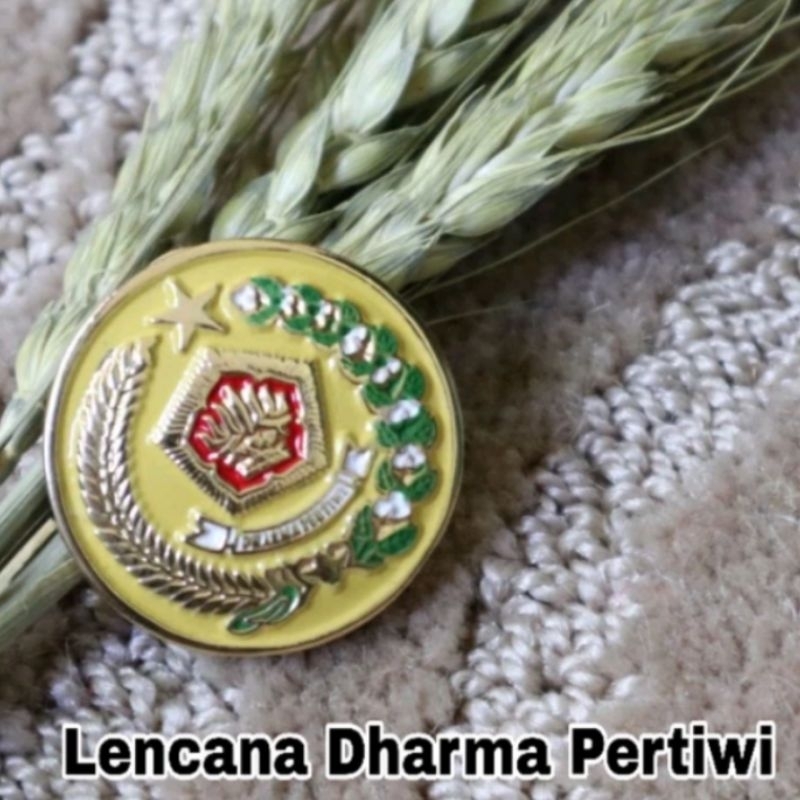 Jual Lencana PREMIUM Dharma Pertiwi Tebal Sesuai Mupus | Shopee Indonesia