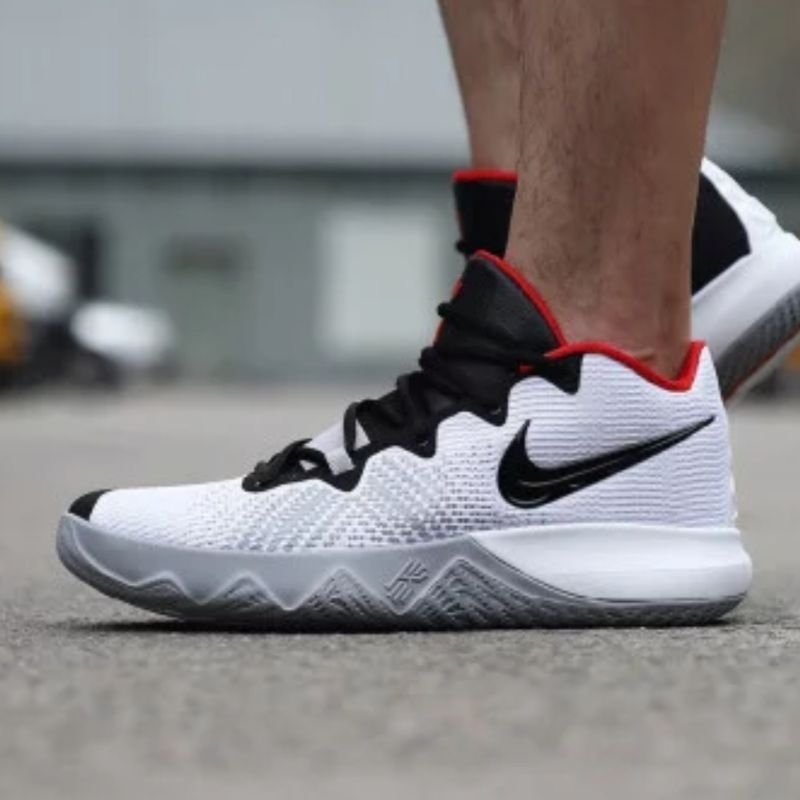 Jual Nike Kyrie Flytrap EP White black | Shopee Indonesia