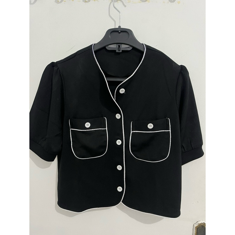Jual Top Hitam (Preloved) | Shopee Indonesia