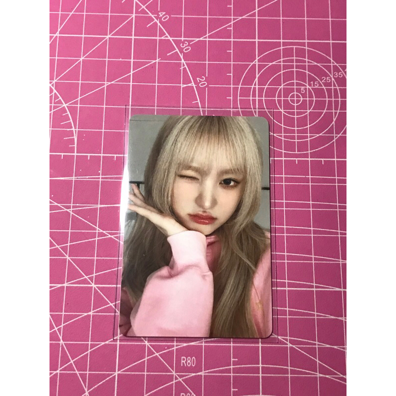 Jual photocard liz topang dagu ive official | Shopee Indonesia