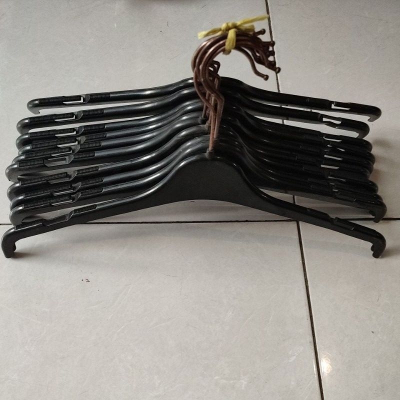 Jual Hanger Hitam Bekas Toko (Isi 12 pc) | Shopee Indonesia