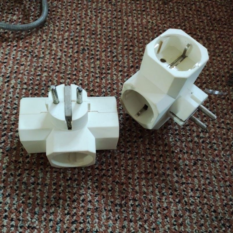 Jual Steker cabang 3 Stop kontak cabang 3 Lubang Broco bekas | Shopee ...