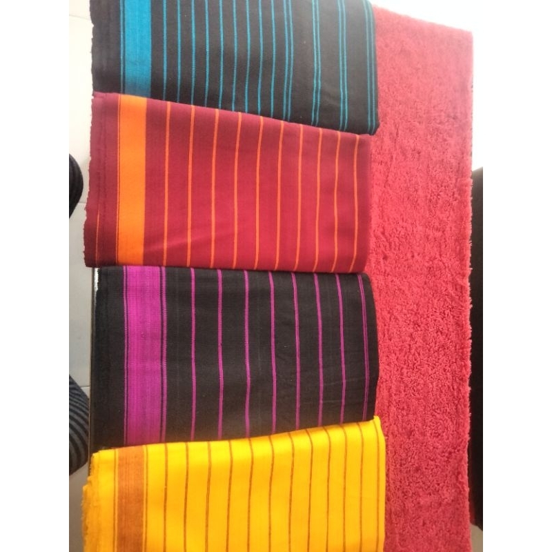 Jual kain / sarung / tembe nggoli khas bima buatan tangan | Shopee ...