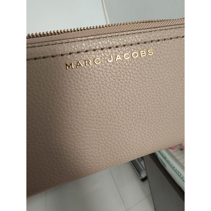 Jual Marc Jacobs wallet dompet greige pebbled leather | Shopee Indonesia