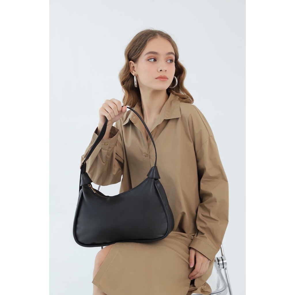 Jual Berrybenka - Tas Bahu Wanita Sling Bag Simple Vintage Underarm Bag ...