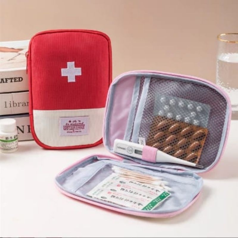 Jual Tas P3K FIrst Aid Kit - Tempat Obat Peralatan Cidera Darurat ...