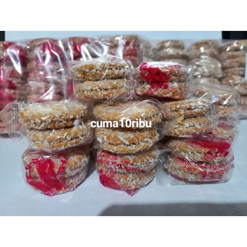 Jual READY Buy1 Get 1 FREE roti Marie Kelapa 1pack isi 20pcs | Shopee ...