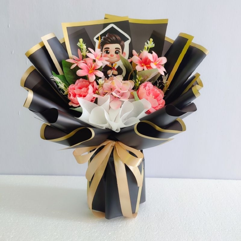 Jual Buket karakter wisuda ukuran medium / buket bunga wisuda/ bucket ...