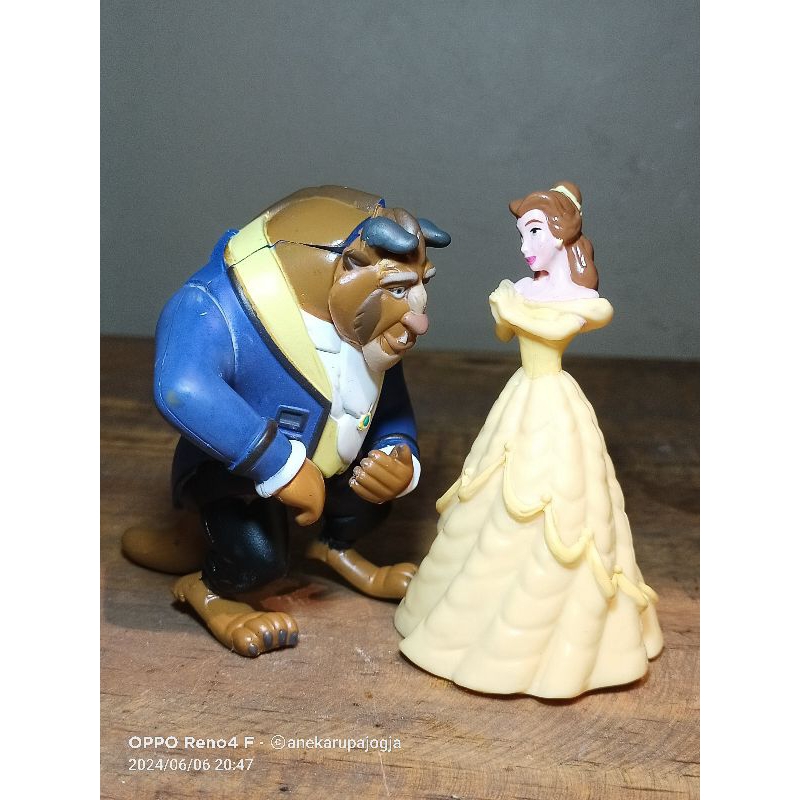 Jual action figure beauty and the beast isi 2 buah | Shopee Indonesia
