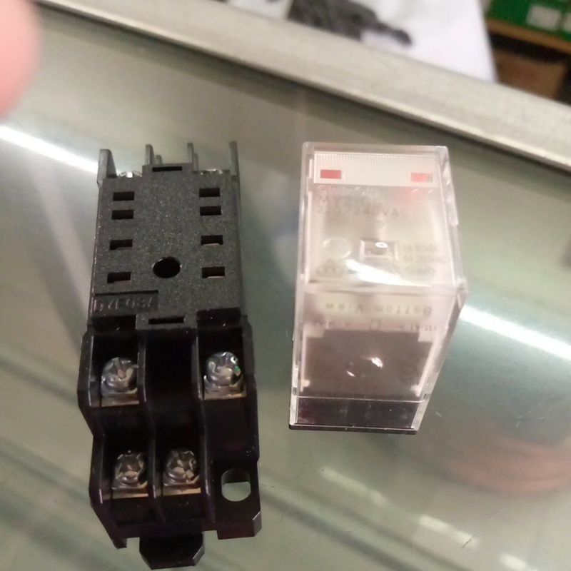 Jual Relay Omr*n MY2-GS 220VAC Plus socket 8 pin | Shopee Indonesia