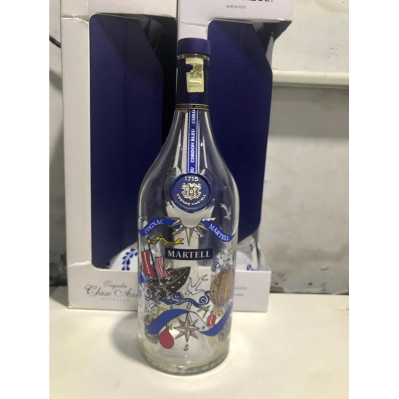 Jual botol bekas miras martel cordon bleu limitid 1L/ botol pajangan / botol koleksi | Shopee ...
