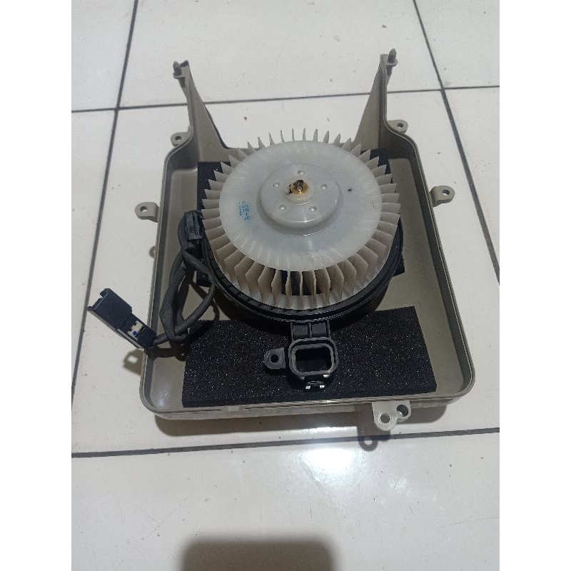 Jual sub Assy, motor, duoble blower AC tengah,CALYA,SIGRA ORI COPOTAN ...