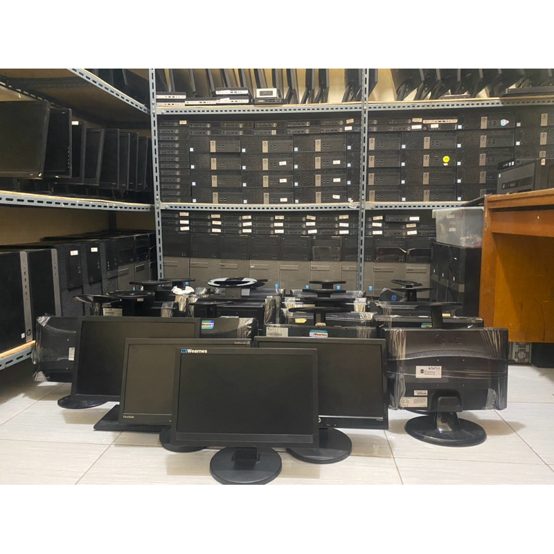 Jual monitor wide 16 inch lcd bergaransi | Shopee Indonesia