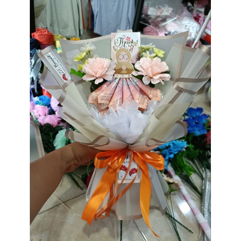 Jual buket yang model rok guru/wisuda/ultah | Shopee Indonesia