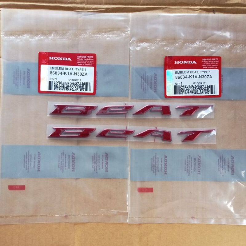 Jual emblem BEAT deluxe warna merah original AHM | Shopee Indonesia