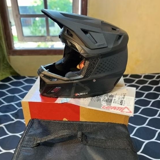 Jual Helm Downhill Leatt Gravity DH 8.0 Black Stealth | Shopee Indonesia