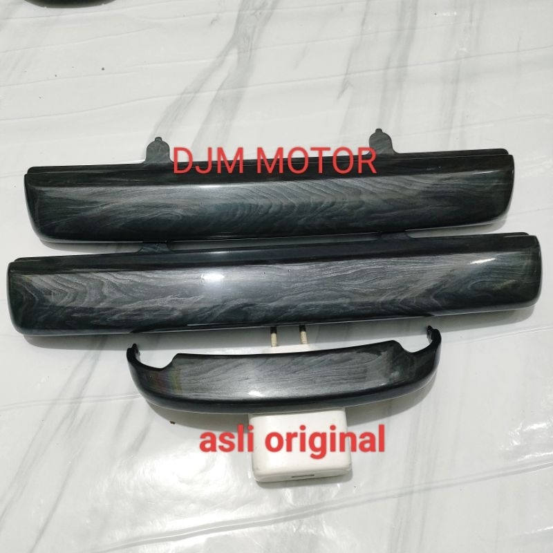 Jual panel wood meja makan Innova reborn V venturer asli original ...