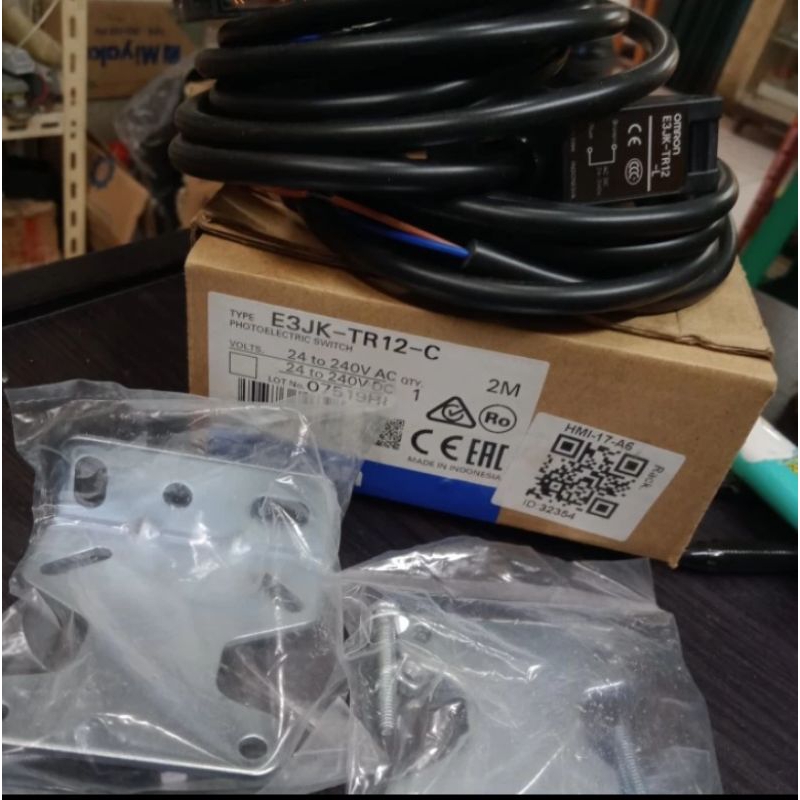 Jual PHOTOELECTRIC SWITCH OMRON E3JK-TR12-C ORIGINAL ASLI | Shopee Indonesia