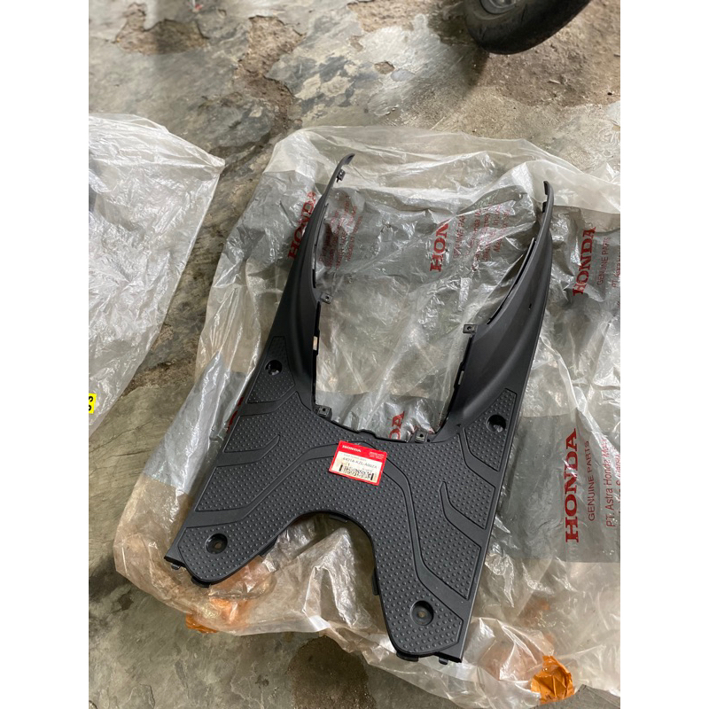 Jual 6431A-KZL-A00ZA PIJAKAN KAKI ATAS LANTAI ATAS SPACY FI SPACY KARBU ORIGINAL AHM | Shopee ...