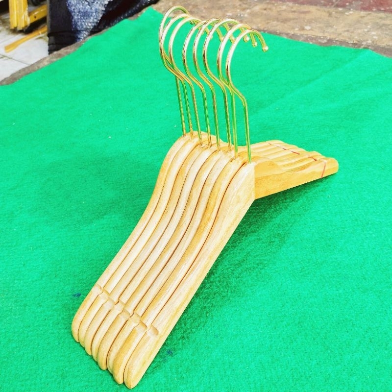Jual Hanger kayu PREMIUM / Hanger kayu gold / Hanger kayu impor ...