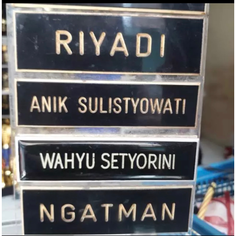 Jual NAMETAG CUSTOM PAPAN NAMA CUSTOM NAMETAG BEBAS DESIGN NAME TAG ...